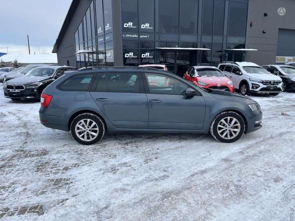 Grey Skoda Octavia 2017 in Taurage, with an engine capacity of 1.60 L and mileage of 205 thousand km for 6300 €, photo 3 on AUTOMOTO.COM.LV