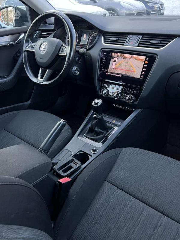 Pelēks Skoda Octavia 2017 Viļņa, ar dzinēja tilpumu 1.60 L un nobraukumu 268 tūkst. km par 8800 €, foto 9 vietnē AUTOMOTO.COM.LV