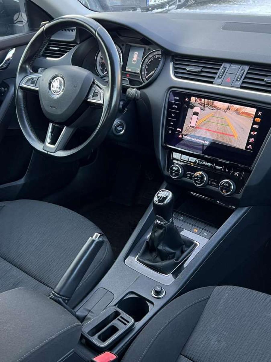 Pelēks Skoda Octavia 2017 Viļņa, ar dzinēja tilpumu 1.60 L un nobraukumu 268 tūkst. km par 8800 €, foto 10 vietnē AUTOMOTO.COM.LV
