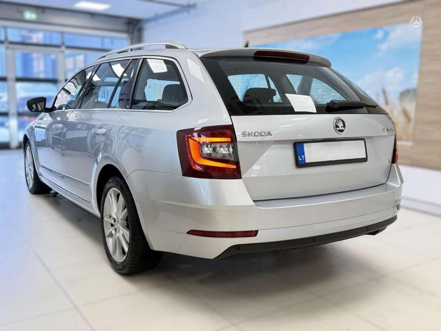 Grey Skoda Octavia 2017 in Kaunas, with an engine capacity of 1.60 L and mileage of 301 thousand km for 8700 €, photo 5 on AUTOMOTO.COM.LV