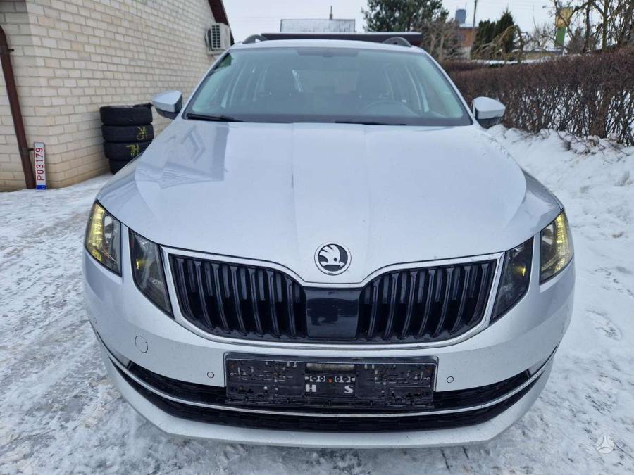 Grey Skoda Octavia 2017 in Marijampole, with an engine capacity of 1.97 L and mileage of 301 thousand km for 8700 €, photo 3 on AUTOMOTO.COM.LV
