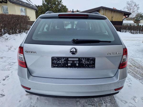 Grey Skoda Octavia 2017 in Marijampole, with an engine capacity of 1.97 L and mileage of 301 thousand km for 8700 €, photo 6 on AUTOMOTO.COM.LV