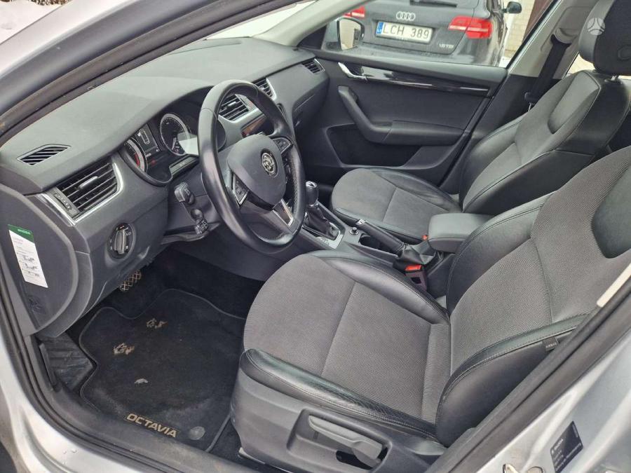 Grey Skoda Octavia 2017 in Marijampole, with an engine capacity of 1.97 L and mileage of 301 thousand km for 8700 €, photo 7 on AUTOMOTO.COM.LV