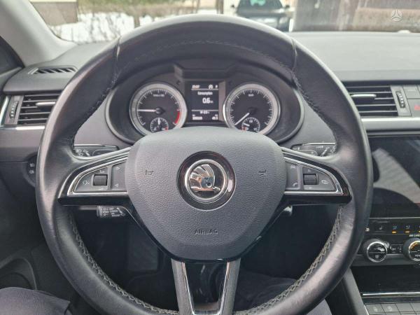 Grey Skoda Octavia 2017 in Marijampole, with an engine capacity of 1.97 L and mileage of 301 thousand km for 8700 €, photo 8 on AUTOMOTO.COM.LV