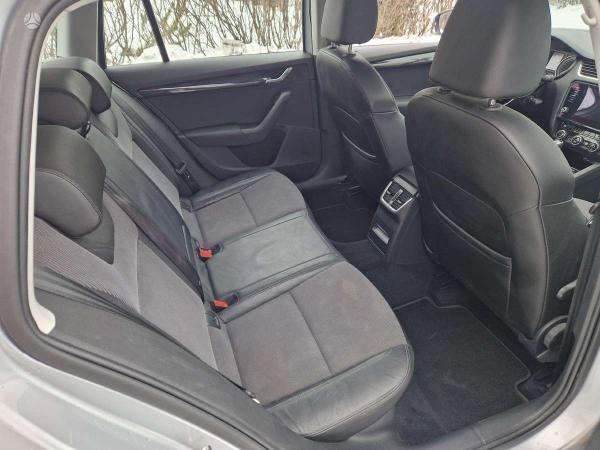 Grey Skoda Octavia 2017 in Marijampole, with an engine capacity of 1.97 L and mileage of 301 thousand km for 8700 €, photo 11 on AUTOMOTO.COM.LV