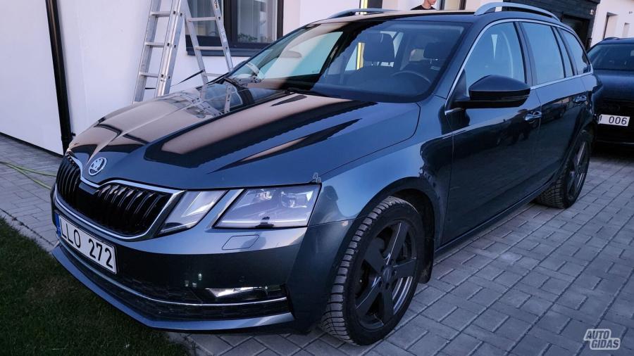 Grey Skoda Octavia 2017 in Klaipeda, with an engine capacity of 1.60 L and mileage of 283 thousand km for 9300 €, photo 1 on AUTOMOTO.COM.LV