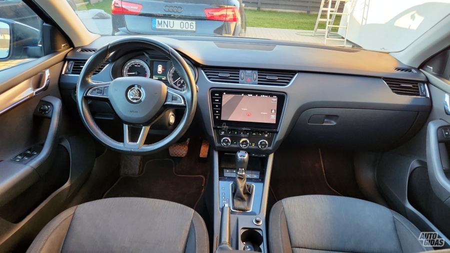 Grey Skoda Octavia 2017 in Klaipeda, with an engine capacity of 1.60 L and mileage of 283 thousand km for 9300 €, photo 19 on AUTOMOTO.COM.LV