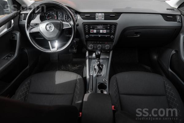 Grey Skoda Octavia 2017 in Riga, with an engine capacity of 1.40 L and mileage of 221 thousand km for 9900 €, photo 5 on AUTOMOTO.COM.LV