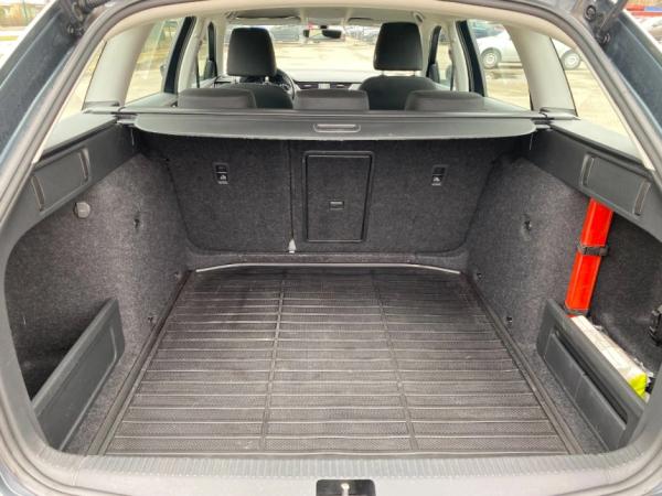 Grey Skoda Octavia 2017 in Riga, with an engine capacity of 1.60 L and mileage of 209 thousand km for 10950 €, photo 9 on AUTOMOTO.COM.LV