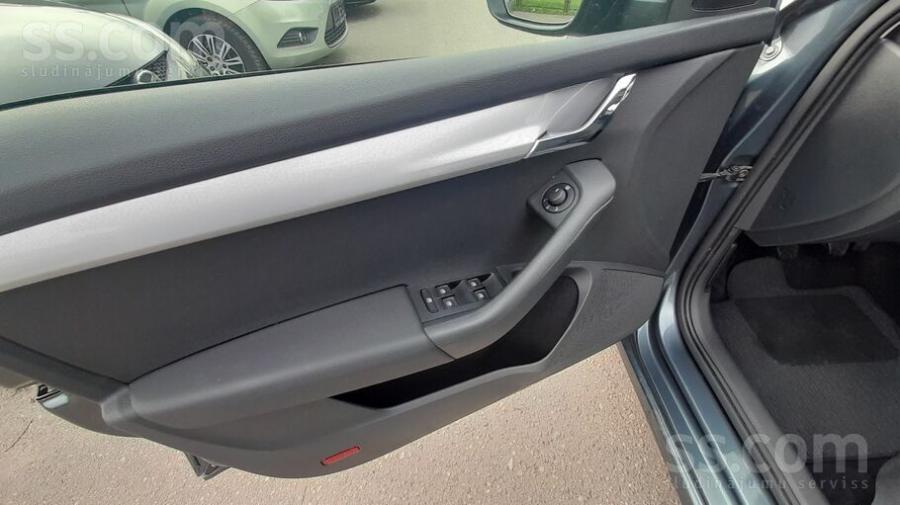 Grey Skoda Octavia 2017 in Riga, with an engine capacity of 1.60 L and mileage of 221 thousand km for 7550 €, photo 13 on AUTOMOTO.COM.LV
