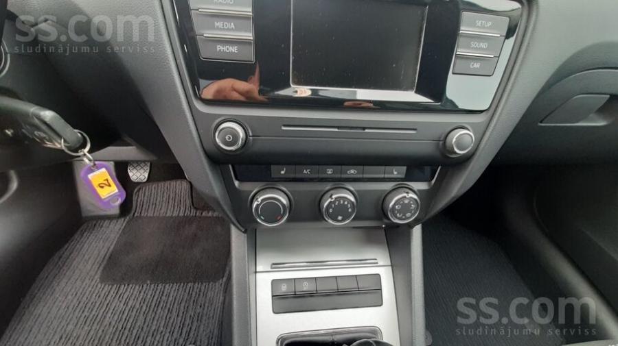 Grey Skoda Octavia 2017 in Riga, with an engine capacity of 1.60 L and mileage of 221 thousand km for 7550 €, photo 17 on AUTOMOTO.COM.LV