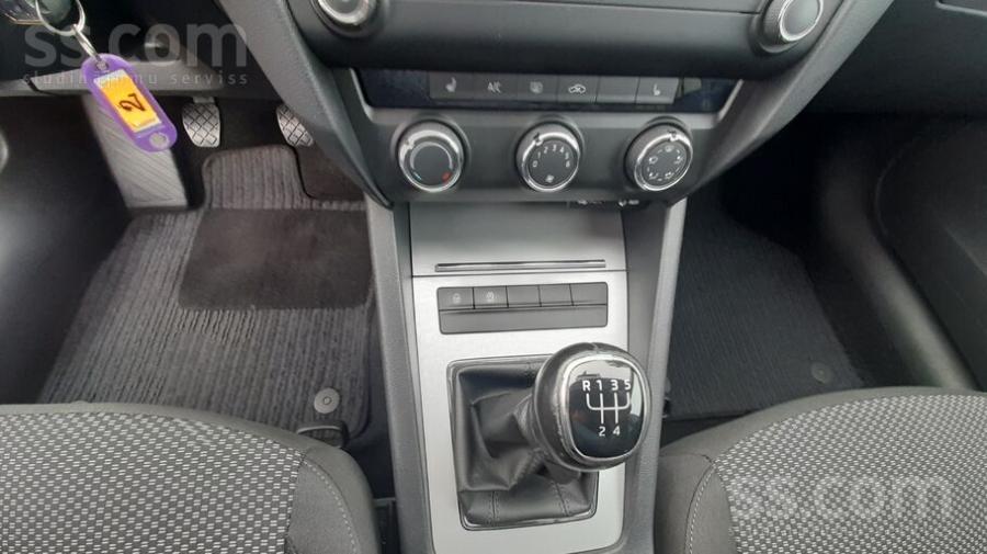 Grey Skoda Octavia 2017 in Riga, with an engine capacity of 1.60 L and mileage of 221 thousand km for 7550 €, photo 32 on AUTOMOTO.COM.LV