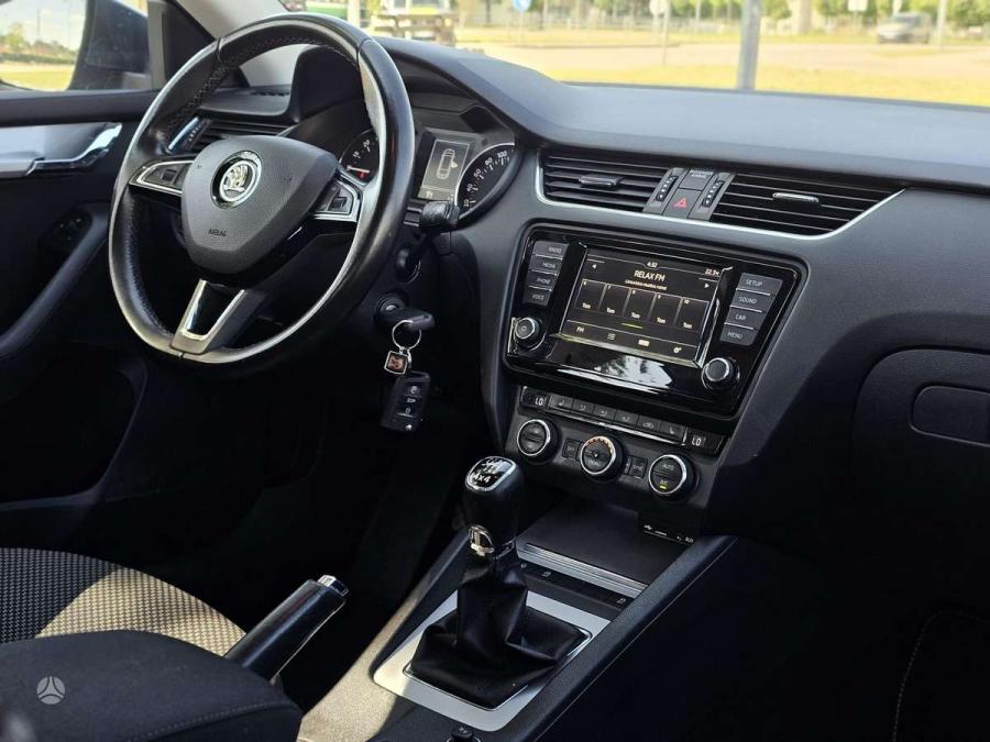 Pelēks Skoda Octavia 2017 Rokiškis, ar dzinēja tilpumu 1.60 L un nobraukumu 230 tūkst. km par 4550 €, foto 18 vietnē AUTOMOTO.COM.LV