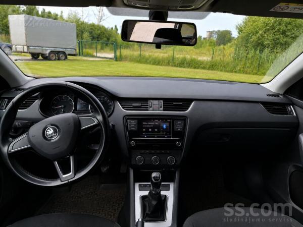 Pelēks Skoda Octavia 2017 Valmiera, ar dzinēja tilpumu 1.40 L un nobraukumu 281 tūkst. km par 7800 €, foto 5 vietnē AUTOMOTO.COM.LV