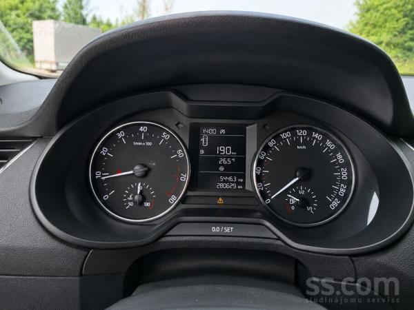 Pelēks Skoda Octavia 2017 Valmiera, ar dzinēja tilpumu 1.40 L un nobraukumu 281 tūkst. km par 7800 €, foto 8 vietnē AUTOMOTO.COM.LV