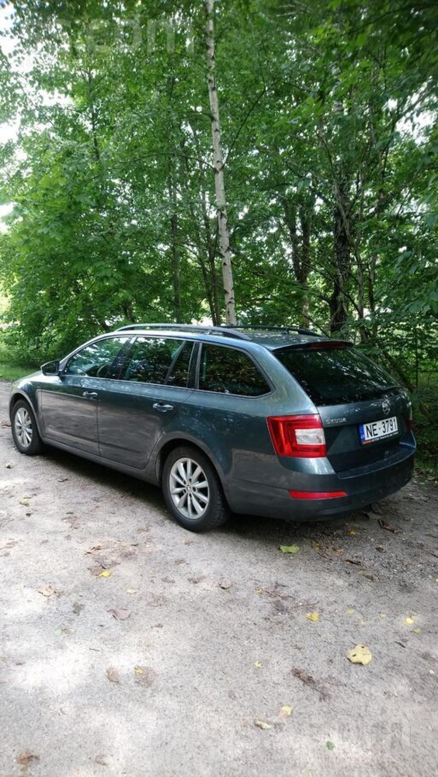 Grey Skoda Octavia 2017 in Riga, with an engine capacity of 1.60 L and mileage of 225 thousand km for 8500 €, photo 5 on AUTOMOTO.COM.LV