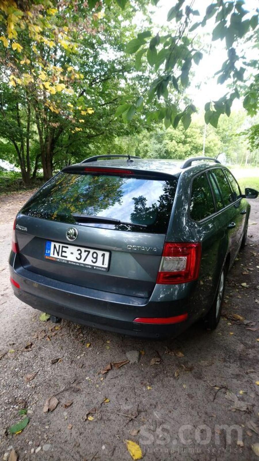 Grey Skoda Octavia 2017 in Riga, with an engine capacity of 1.60 L and mileage of 225 thousand km for 8500 €, photo 6 on AUTOMOTO.COM.LV