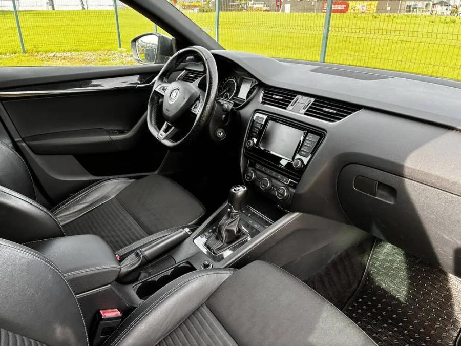 Grey Skoda Octavia 2017 in Saldus, with an engine capacity of 0.00 L and mileage of 0 thousand km for 10900 €, photo 7 on AUTOMOTO.COM.LV