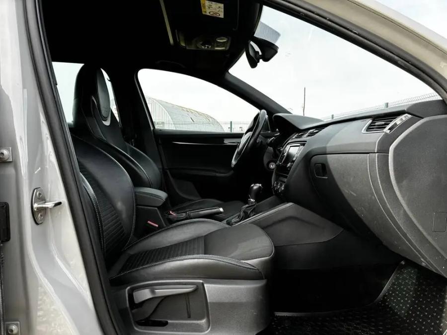 Grey Skoda Octavia 2017 in Saldus, with an engine capacity of 0.00 L and mileage of 0 thousand km for 10900 €, photo 8 on AUTOMOTO.COM.LV