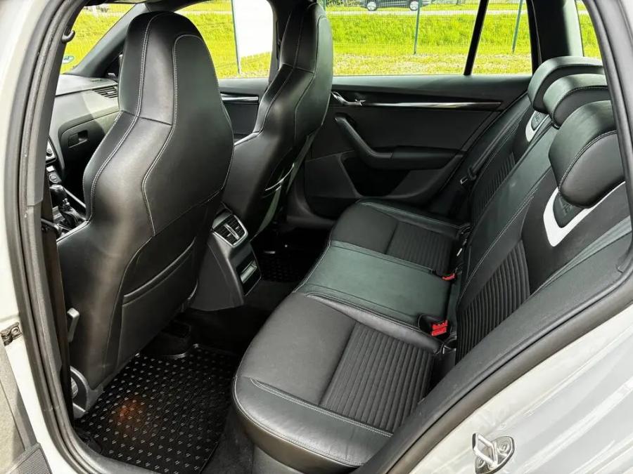 Grey Skoda Octavia 2017 in Saldus, with an engine capacity of 0.00 L and mileage of 0 thousand km for 10900 €, photo 12 on AUTOMOTO.COM.LV