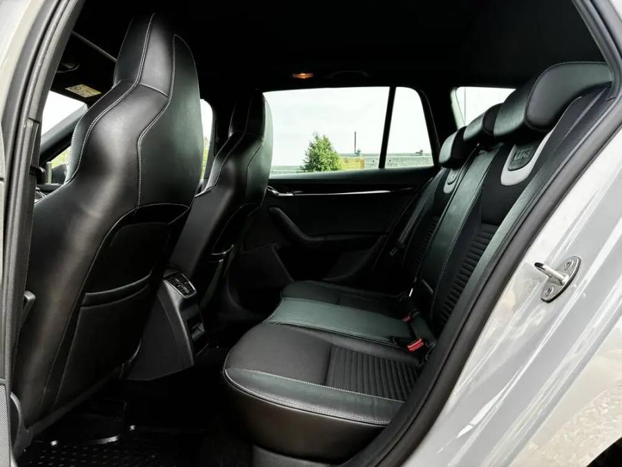 Grey Skoda Octavia 2017 in Saldus, with an engine capacity of 0.00 L and mileage of 0 thousand km for 10900 €, photo 13 on AUTOMOTO.COM.LV