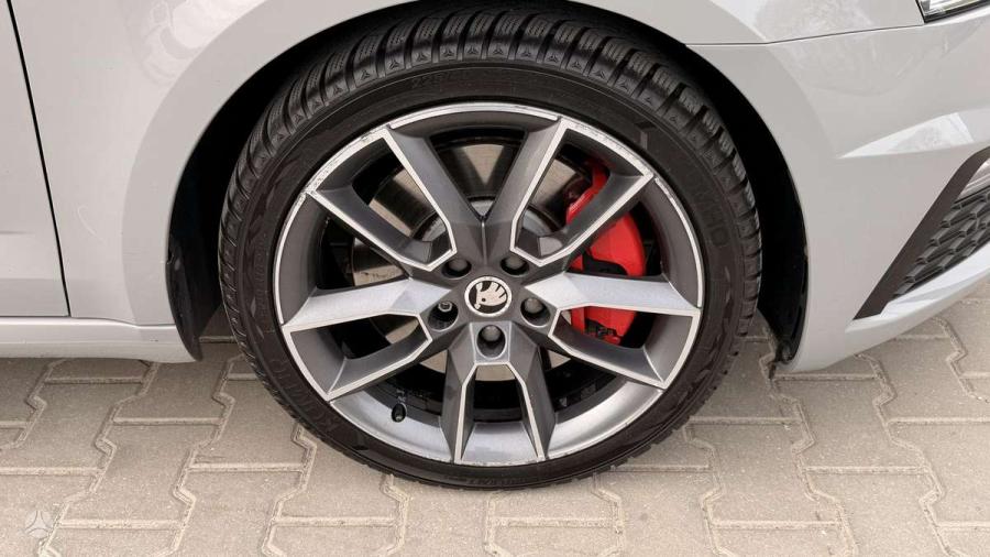 Pelēks Skoda Octavia 2017 Kauņa, ar dzinēja tilpumu 1.98 L un nobraukumu 176 tūkst. km par 13699 €, foto 28 vietnē AUTOMOTO.COM.LV