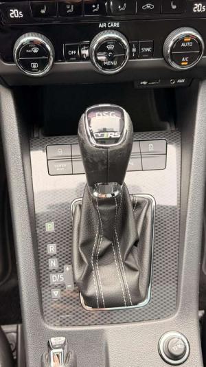 Pelēks Skoda Octavia 2017 Kauņa, ar dzinēja tilpumu 1.98 L un nobraukumu 176 tūkst. km par 13699 €, foto 36 vietnē AUTOMOTO.COM.LV