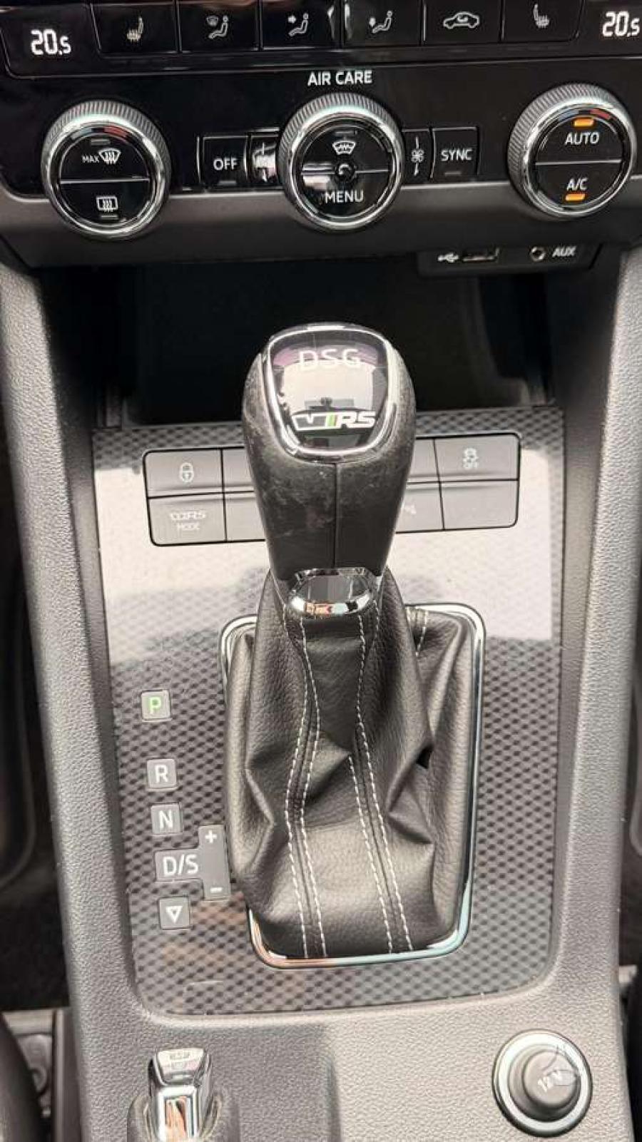 Pelēks Skoda Octavia 2017 Kauņa, ar dzinēja tilpumu 1.98 L un nobraukumu 176 tūkst. km par 13699 €, foto 36 vietnē AUTOMOTO.COM.LV