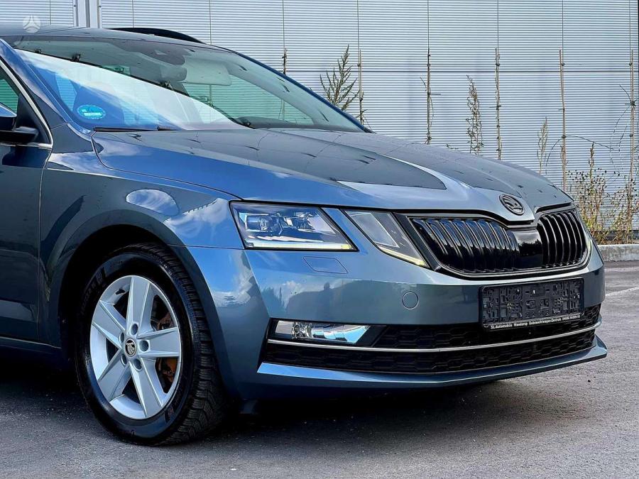 Pelēks Skoda Octavia 2017 Utena, ar dzinēja tilpumu 1.97 L un nobraukumu 250 tūkst. km par 11250 €, foto 38 vietnē AUTOMOTO.COM.LV