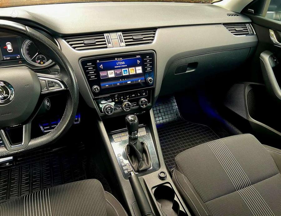 Pelēks Skoda Octavia 2017 Utena, ar dzinēja tilpumu 1.97 L un nobraukumu 250 tūkst. km par 11250 €, foto 46 vietnē AUTOMOTO.COM.LV