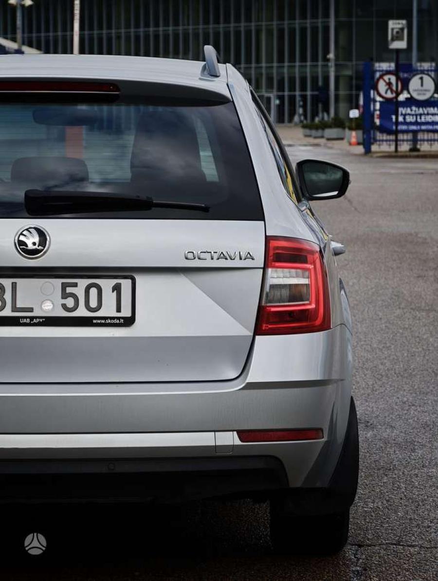 Grey Skoda Octavia 2017 in Vilnius, with an engine capacity of 1.40 L and mileage of 242 thousand km for 8500 €, photo 8 on AUTOMOTO.COM.LV
