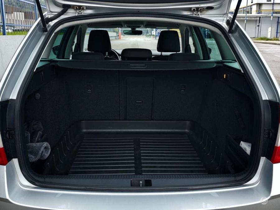 Grey Skoda Octavia 2017 in Vilnius, with an engine capacity of 1.40 L and mileage of 242 thousand km for 8500 €, photo 10 on AUTOMOTO.COM.LV