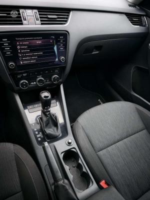 Grey Skoda Octavia 2017 in Vilnius, with an engine capacity of 1.40 L and mileage of 242 thousand km for 8500 €, photo 16 on AUTOMOTO.COM.LV