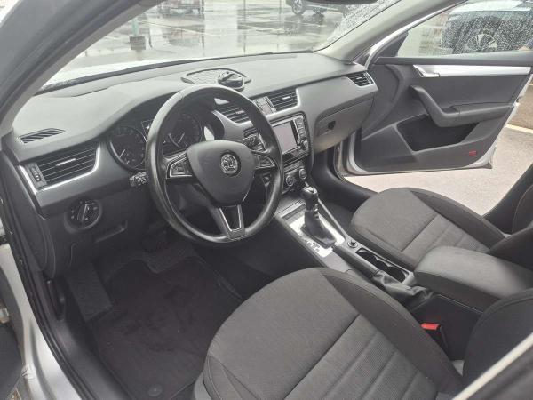 Pelēks Skoda Octavia 2017 Viļņa, ar dzinēja tilpumu 1.97 L un nobraukumu 118 tūkst. km par 11750 €, foto 8 vietnē AUTOMOTO.COM.LV