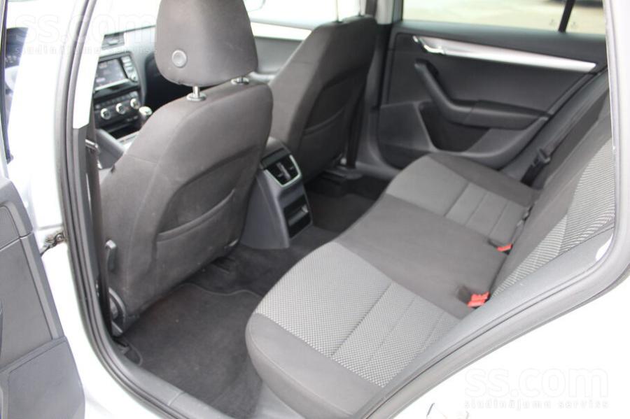 Grey Skoda Octavia 2017 in Riga, with an engine capacity of 1.60 L and mileage of 170 thousand km for 7500 €, photo 9 on AUTOMOTO.COM.LV