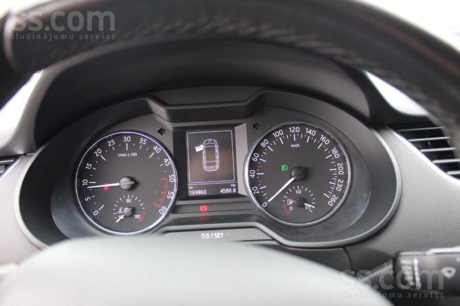 Grey Skoda Octavia 2017 in Riga, with an engine capacity of 1.60 L and mileage of 170 thousand km for 7500 €, photo 10 on AUTOMOTO.COM.LV