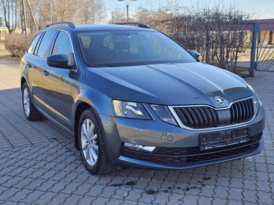 Grey Skoda Octavia 2017 in Rokiskis, with an engine capacity of 1.00 L and mileage of 165 thousand km for 4950 €, photo 1 on AUTOMOTO.COM.LV