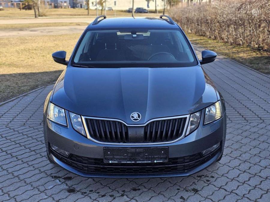 Grey Skoda Octavia 2017 in Rokiskis, with an engine capacity of 1.00 L and mileage of 165 thousand km for 4950 €, photo 3 on AUTOMOTO.COM.LV