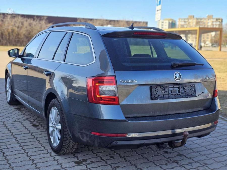 Grey Skoda Octavia 2017 in Rokiskis, with an engine capacity of 1.00 L and mileage of 165 thousand km for 4950 €, photo 5 on AUTOMOTO.COM.LV