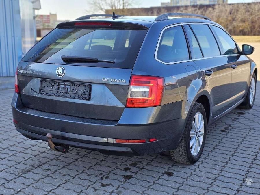 Grey Skoda Octavia 2017 in Rokiskis, with an engine capacity of 1.00 L and mileage of 165 thousand km for 4950 €, photo 14 on AUTOMOTO.COM.LV