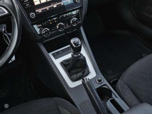 Grey Skoda Octavia 2017 in Rokiskis, with an engine capacity of 1.00 L and mileage of 165 thousand km for 4950 €, photo 17 on AUTOMOTO.COM.LV