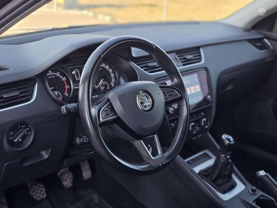 Grey Skoda Octavia 2017 in Rokiskis, with an engine capacity of 1.00 L and mileage of 165 thousand km for 4950 €, photo 27 on AUTOMOTO.COM.LV