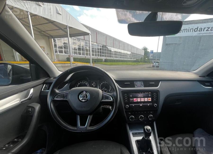 Pelēks Skoda Octavia 2017 Rīga, ar dzinēja tilpumu 1.60 L un nobraukumu 222 tūkst. km par 7300 €, foto 4 vietnē AUTOMOTO.COM.LV