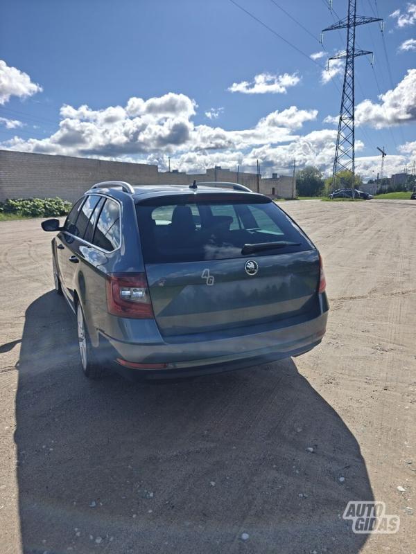 Skoda Octavia 2017 in Kaunas on AUTOMOTO.COM.LV Grey Skoda Octavia 2017 in Kaunas, with an engine capacity of 1.60 L and mileage of 280 thousand km for 9200 €, photo 5 on AUTOMOTO.COM.LV