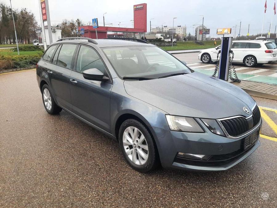 Pelēks Skoda Octavia 2018 Kauņa, ar dzinēja tilpumu 1.60 L un nobraukumu 290 tūkst. km par 8850 €, foto 5 vietnē AUTOMOTO.COM.LV
