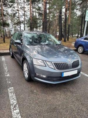 Pelēks Skoda Octavia 2018 Viļņa, ar dzinēja tilpumu 1.40 L un nobraukumu 190 tūkst. km par 9350 €, foto  vietnē AUTOMOTO.COM.LV