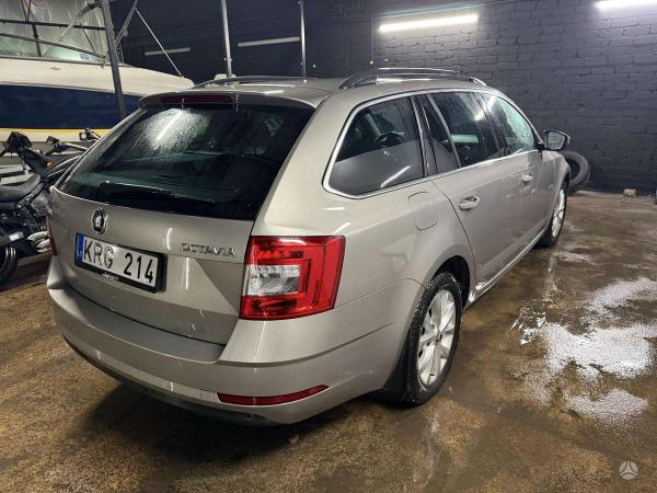 Grey Skoda Octavia 2018 in Kaunas, with an engine capacity of 1.60 L and mileage of 169 thousand km for 9350 €, photo 5 on AUTOMOTO.COM.LV