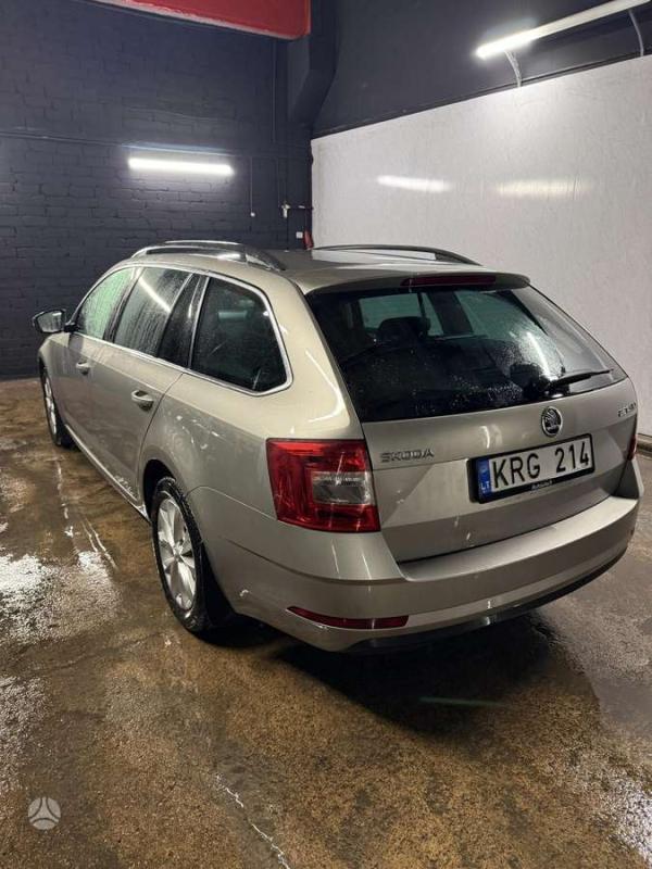 Grey Skoda Octavia 2018 in Kaunas, with an engine capacity of 1.60 L and mileage of 169 thousand km for 9350 €, photo 6 on AUTOMOTO.COM.LV