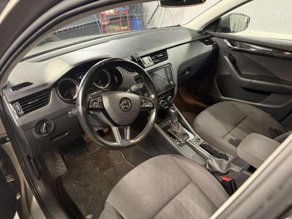 Grey Skoda Octavia 2018 in Kaunas, with an engine capacity of 1.60 L and mileage of 169 thousand km for 9350 €, photo 8 on AUTOMOTO.COM.LV