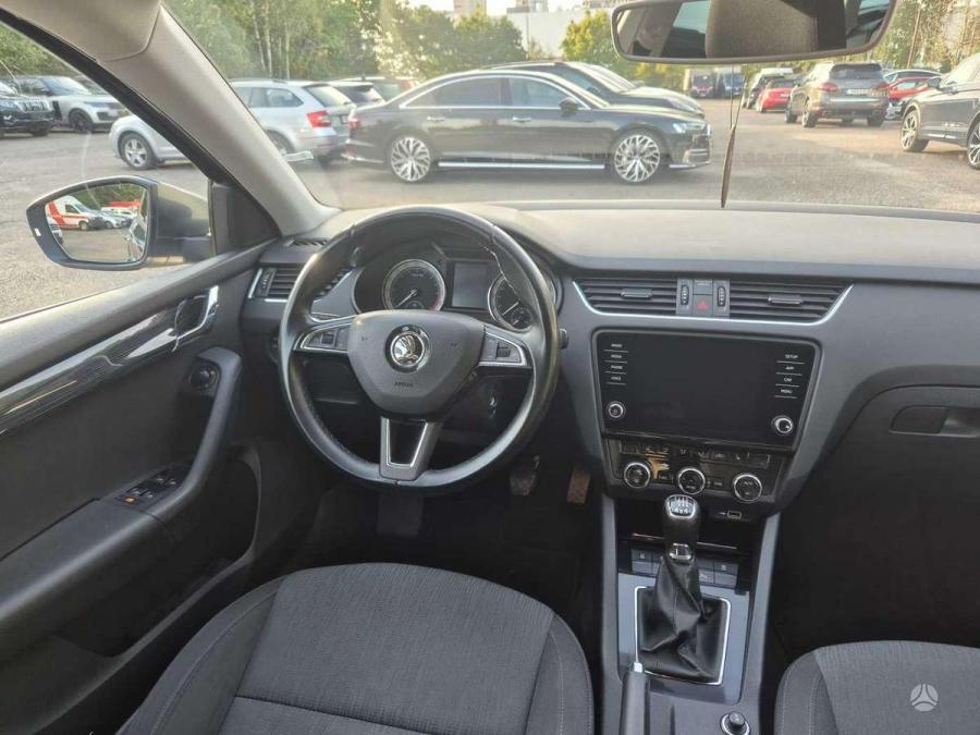 Grey Skoda Octavia 2018 in Vilnius, with an engine capacity of 1.60 L and mileage of 145 thousand km for 13500 €, photo 7 on AUTOMOTO.COM.LV